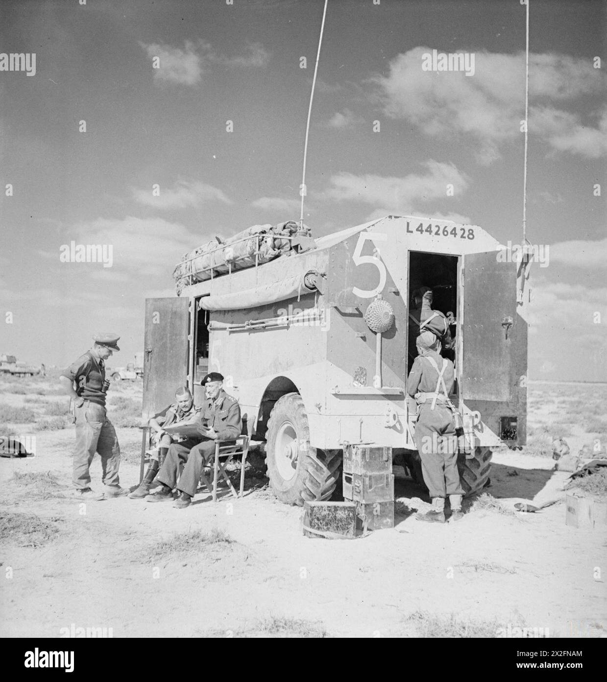 THE BRITISH ARMY IN NORTH AFRICA 1941 - AEC Dorchester armoured command ...