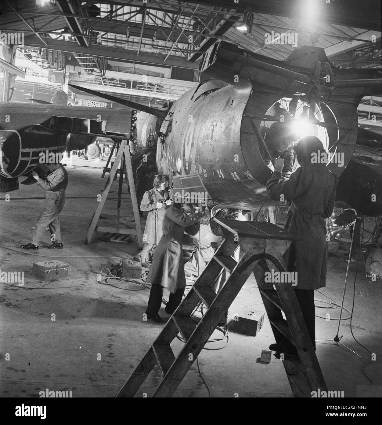 WAR INDUSTRY IN BRITAIN 1939-1945 - Aircraft construction: The fuselage ...