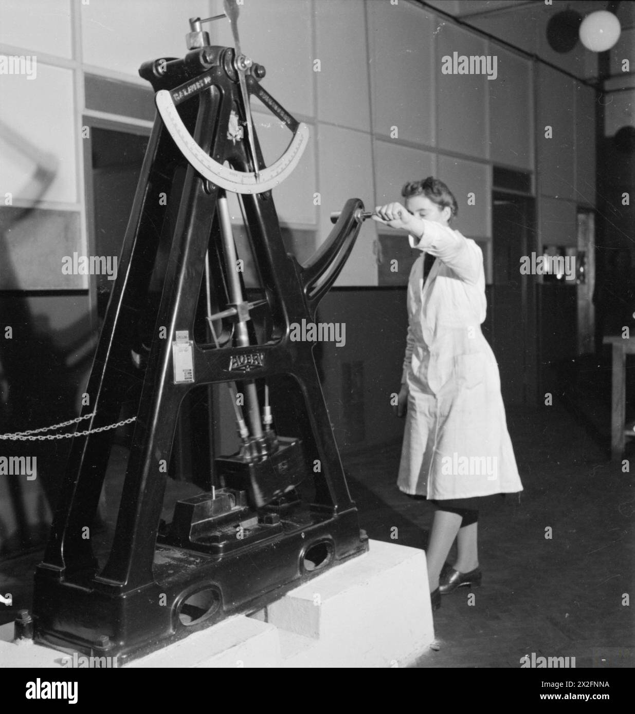 A MERLIN IS MADE: THE PRODUCTION OF MERLIN ENGINES AT A ROLLS ROYCE ...
