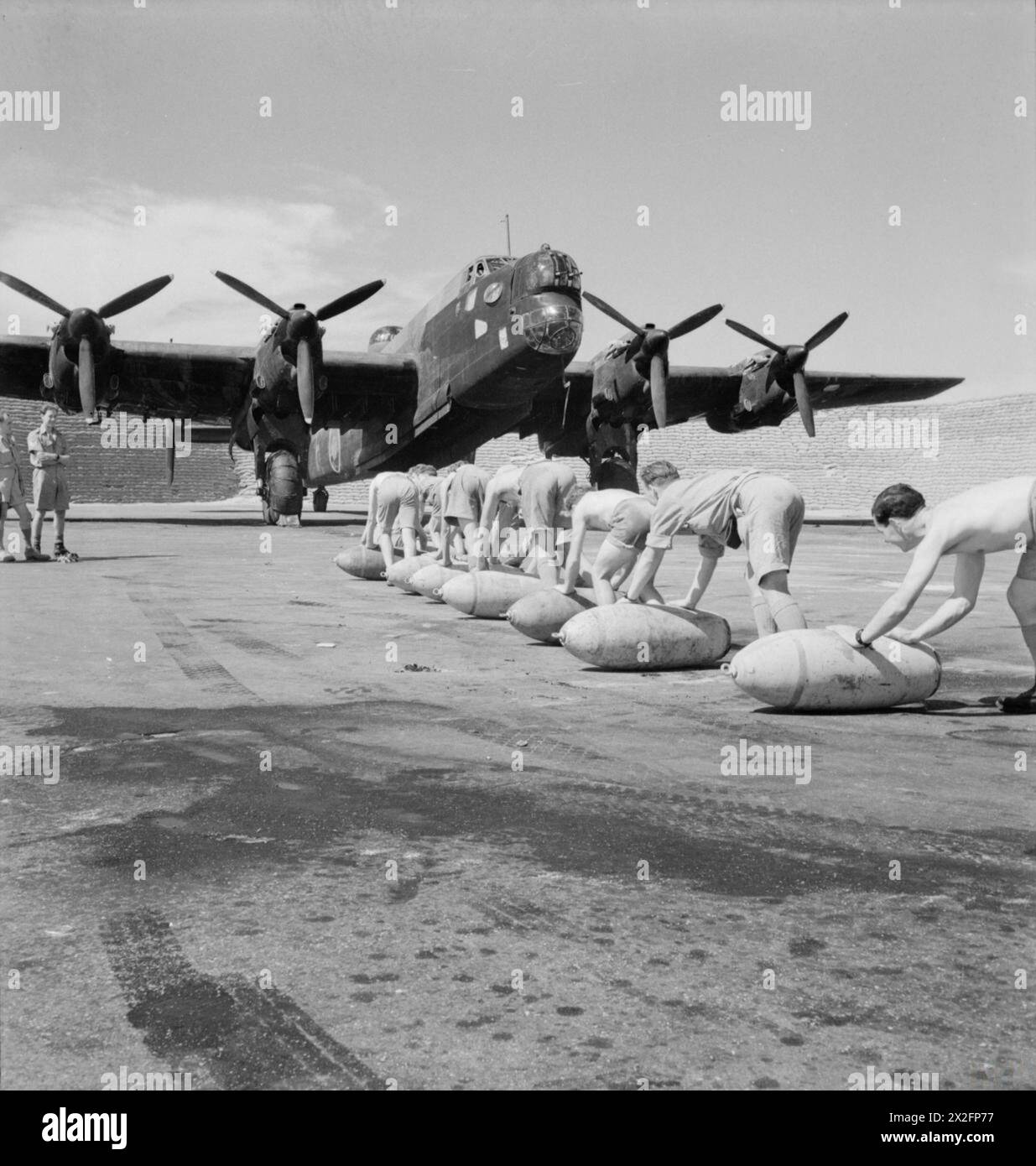 Middle handley hi-res stock photography and images - Alamy