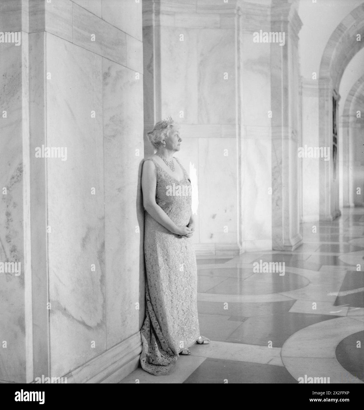 CECIL BEATON IN INDIA, BURMA, AND CHINA DECEMBER 1943-AUGUST 1944 ...