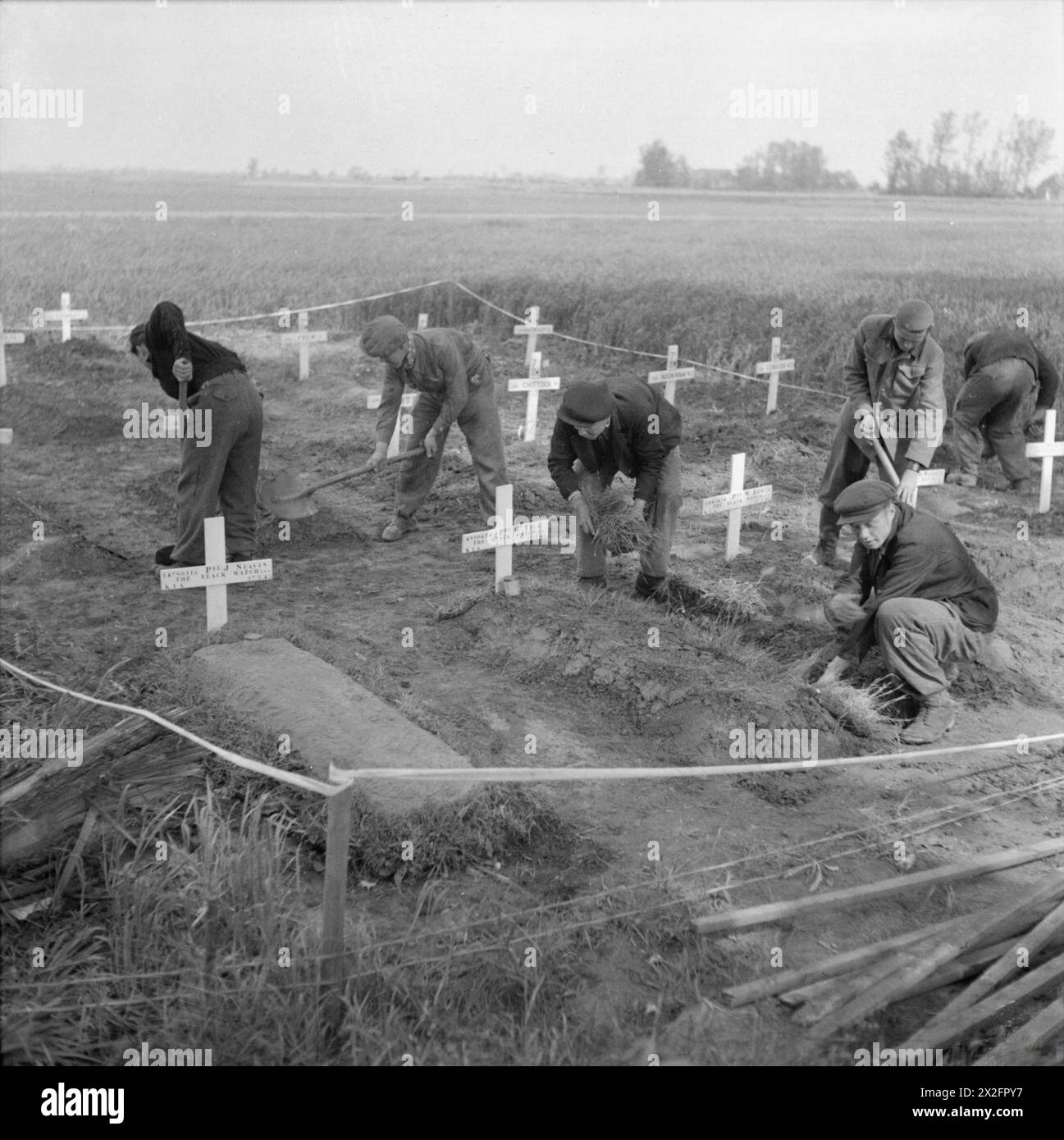Fallen british soldiers hi-res stock photography and images - Alamy