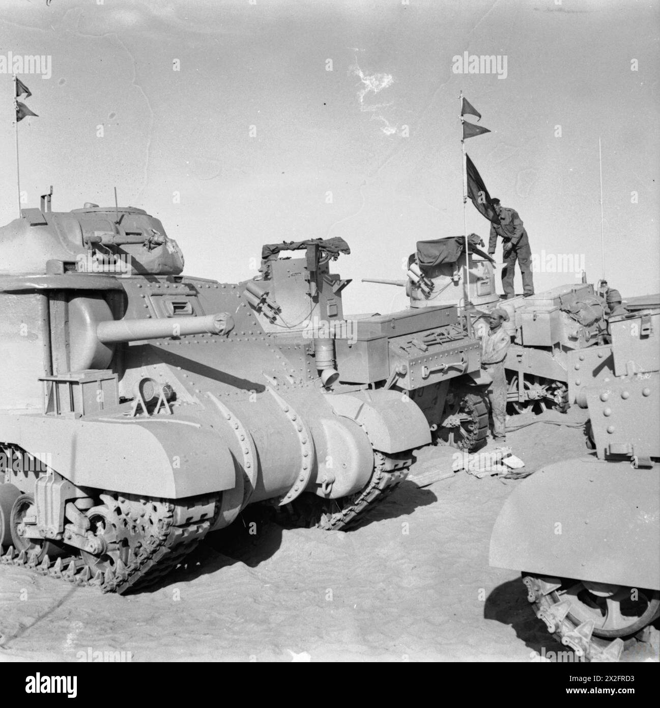 THE BRITISH ARMY IN NORTH AFRICA 1942 - Newly-delivered Grant and ...