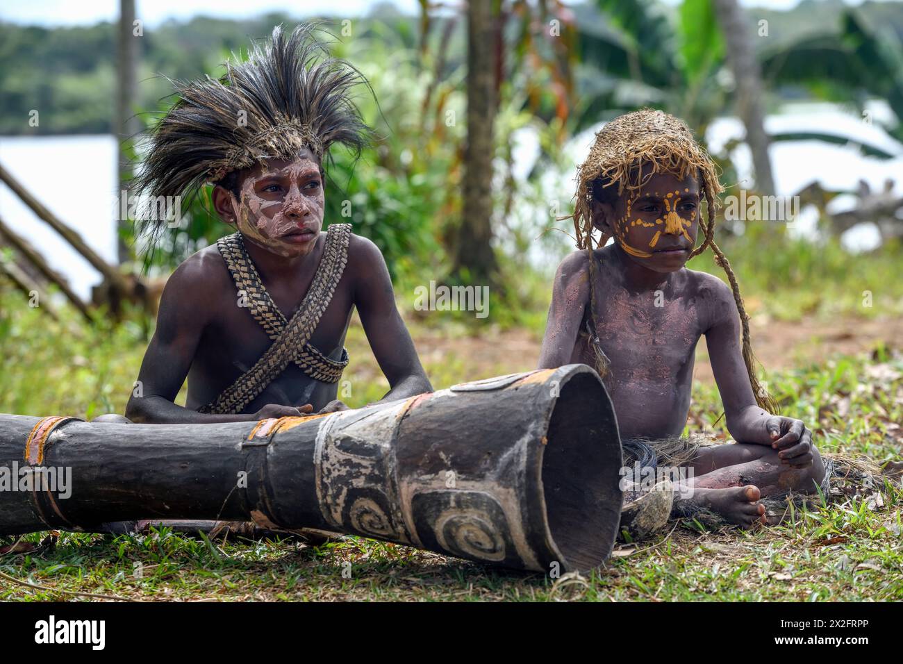 geography / travel, Papua New Guinea, portrait of two boys, village ...
