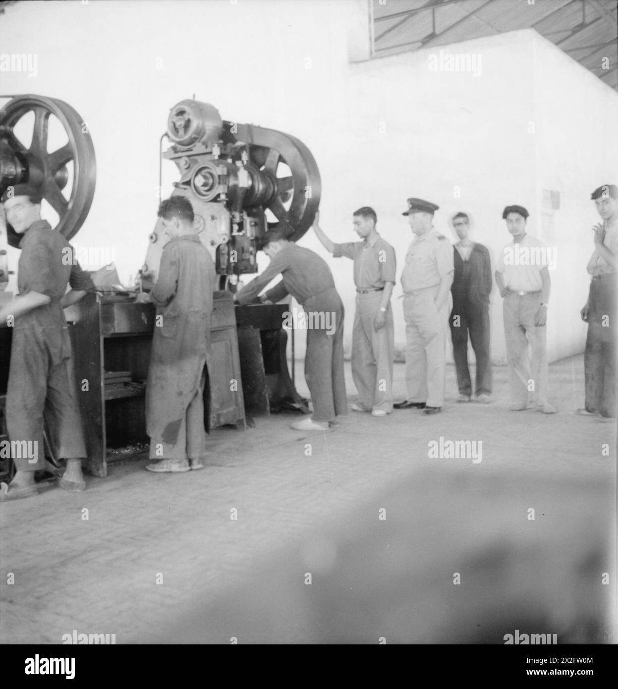 CECIL BEATON IN THE MIDDLE EAST FEBRUARY-JULY 1942 Stock Photo - Alamy