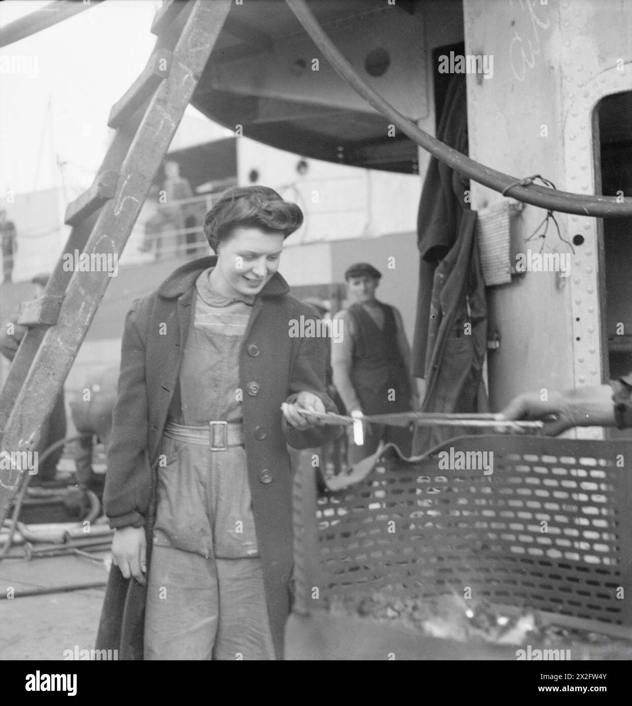 CECIL BEATON PHOTOGRAPHS: TYNESIDE SHIPYARDS, 1943 - A woman working as ...