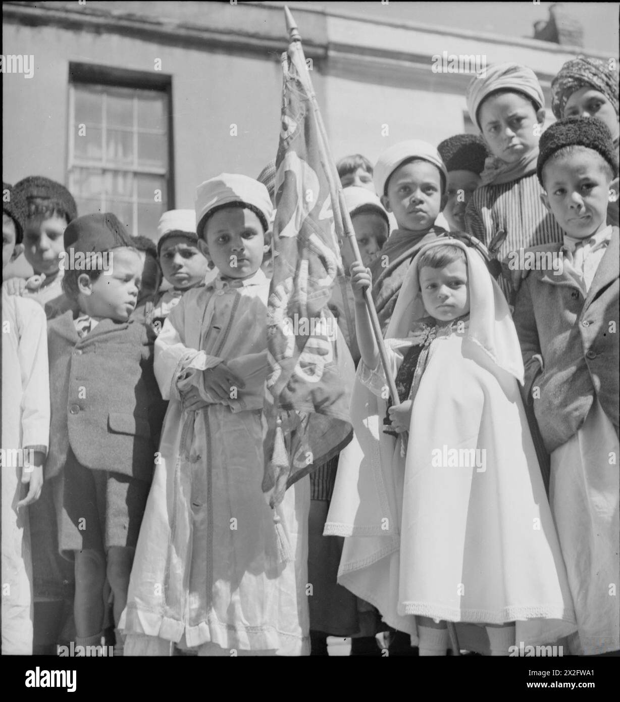 MUSLIM COMMUNITY: EVERYDAY LIFE IN BUTETOWN, CARDIFF, WALES, UK, 1943 ...