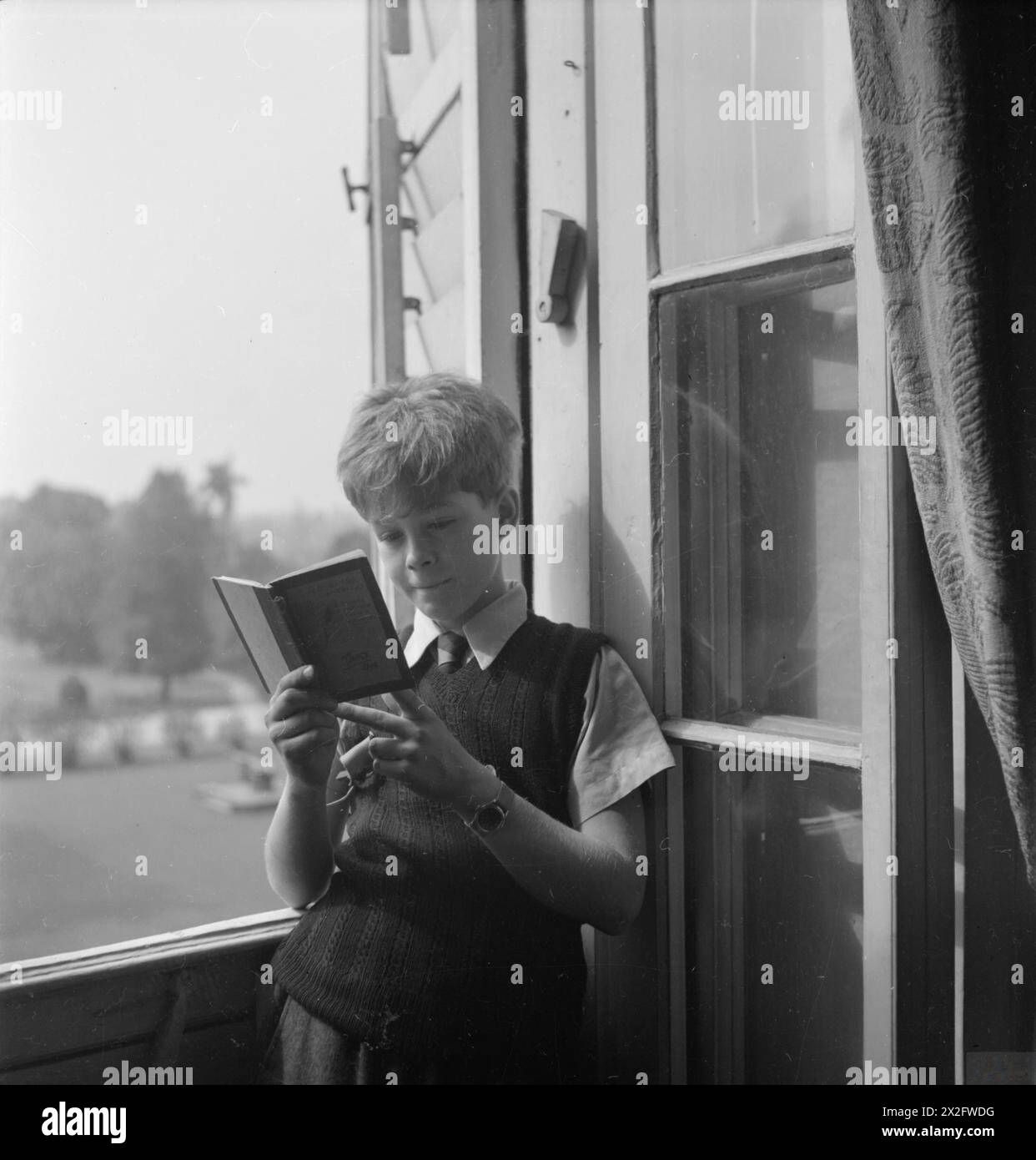 CECIL BEATON IN INDIA, BURMA, AND CHINA DECEMBER 1943-AUGUST 1944 ...