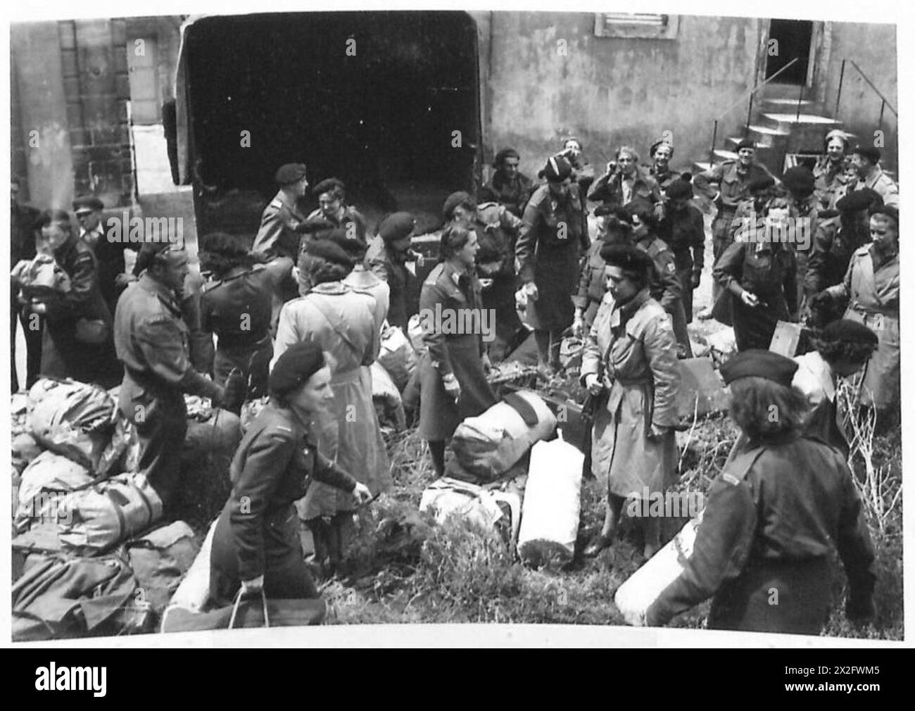 FRENCH ATS ARRIVE AT BAYEUX IN FRANCE - French ATS unloading kit from a ...