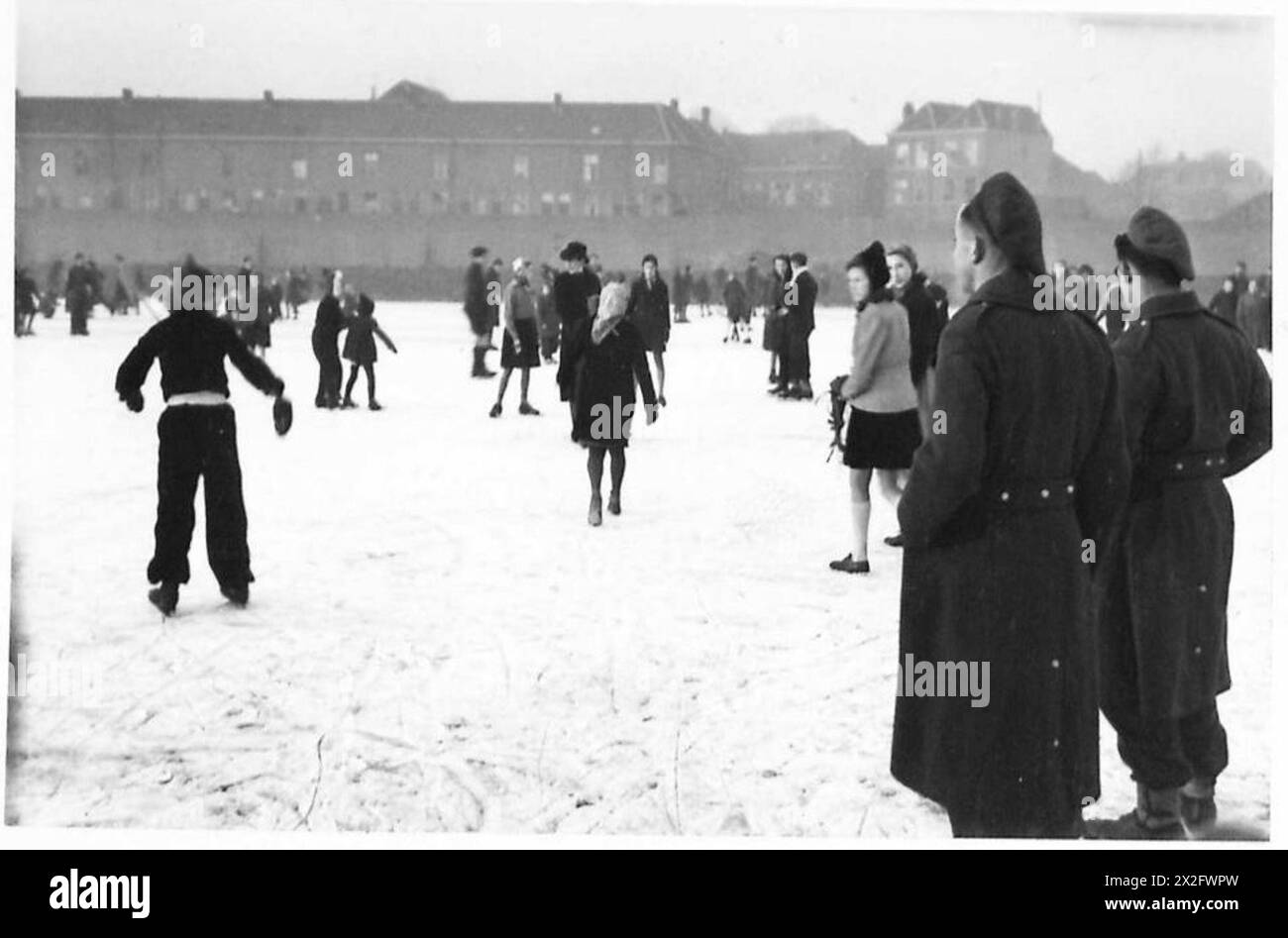 Winter, group of friends Cut Out Stock Images & Pictures - Alamy