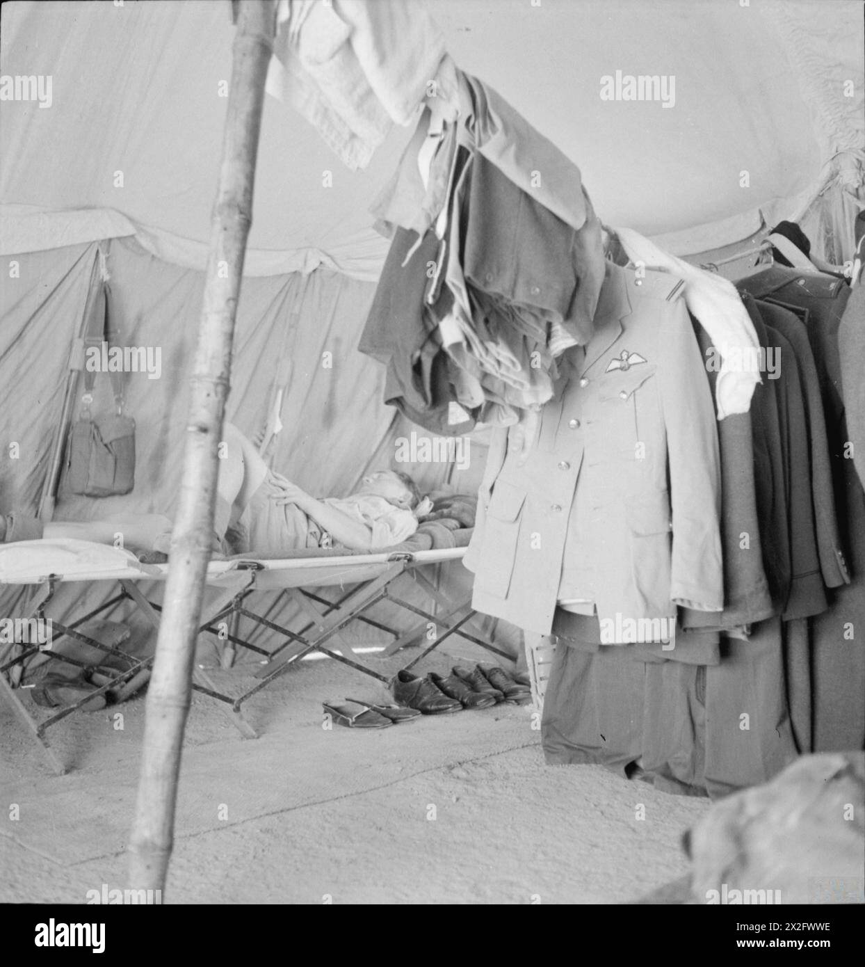 Raf middle east 1942 hi-res stock photography and images - Alamy