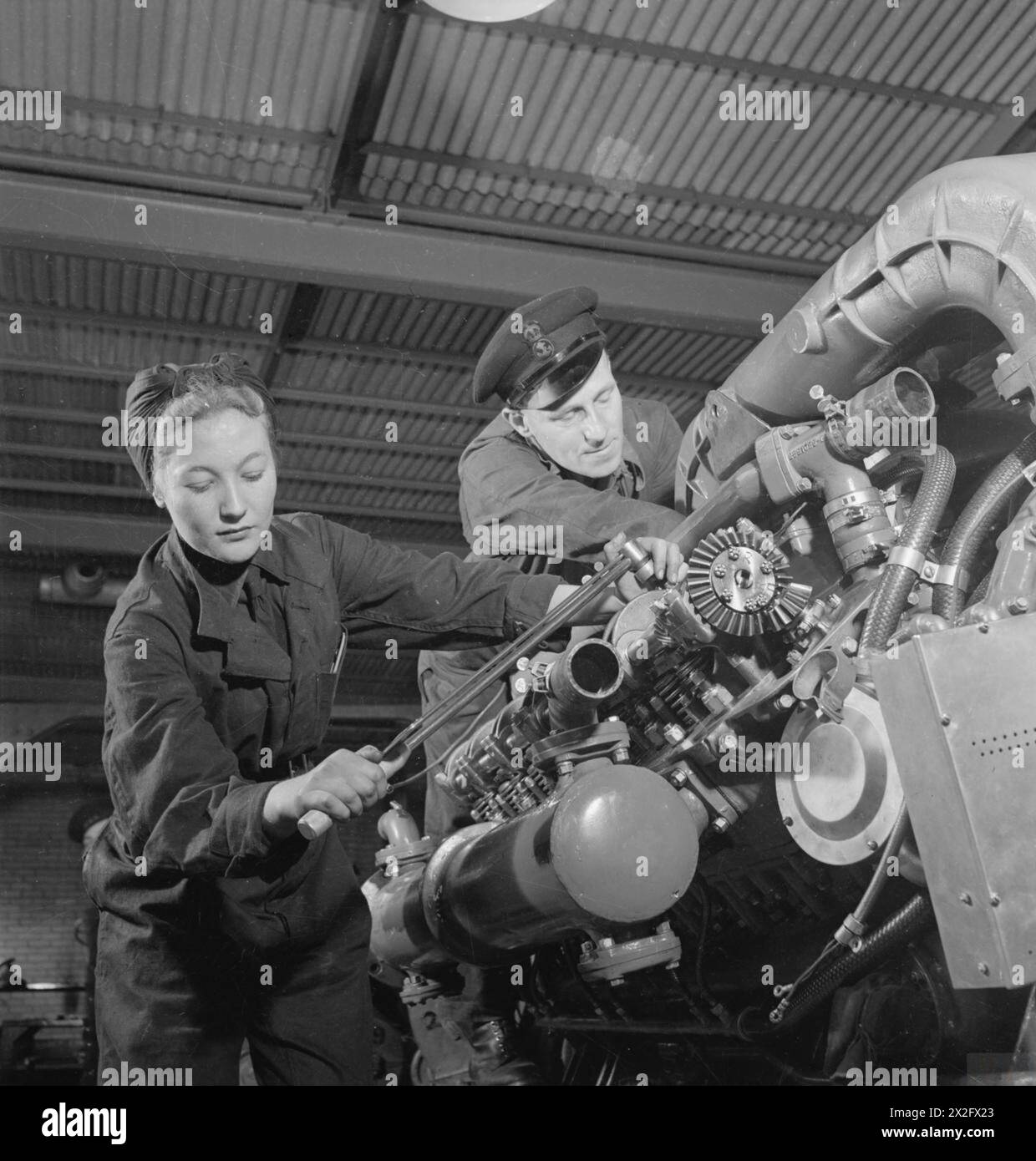 Maintenance WRNS of the Women's Royal Naval Service service small arms ...