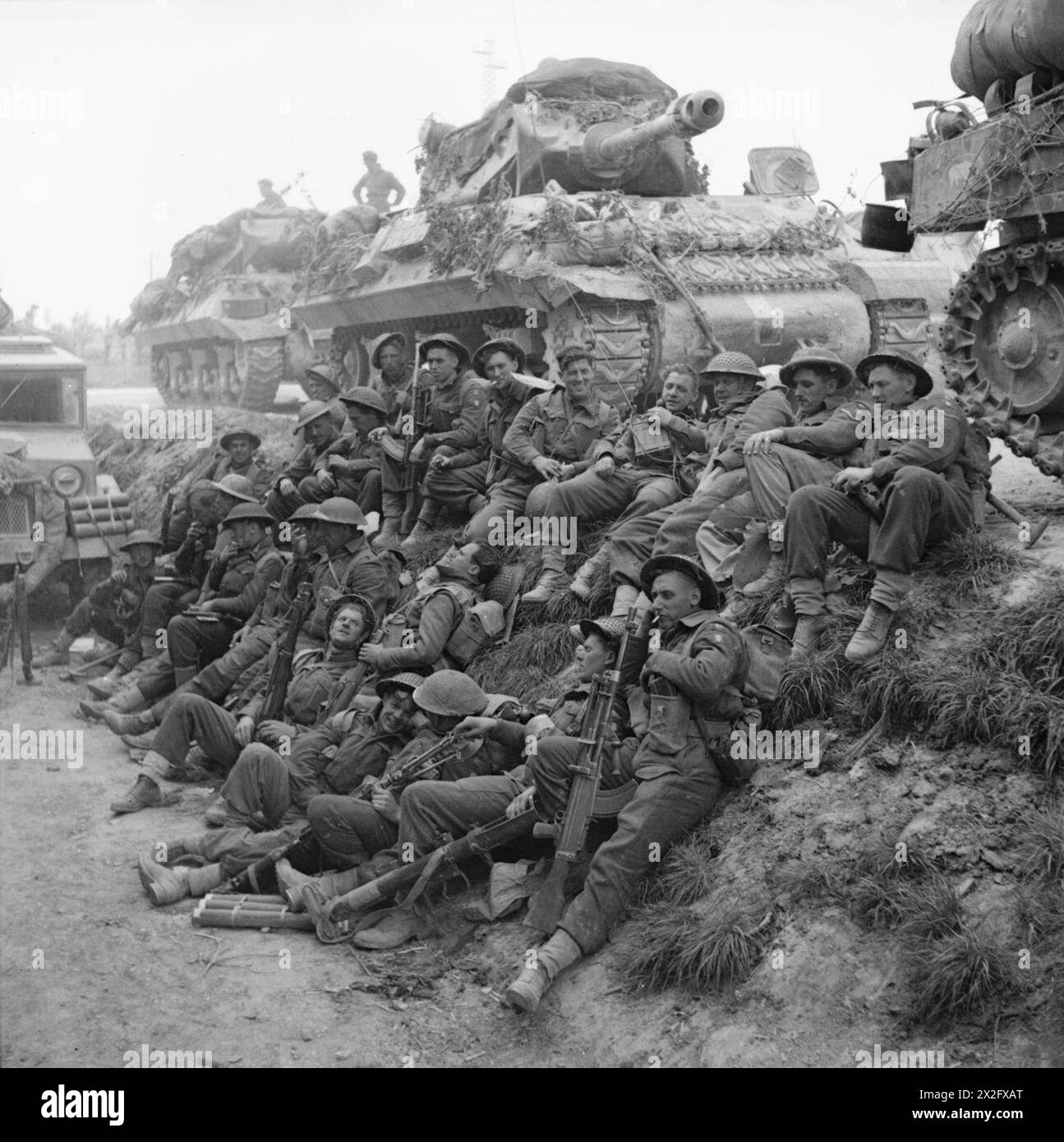 THE BRITISH ARMY IN ITALY 1945 - Men of the 2nd Lancashire Fusiliers ...