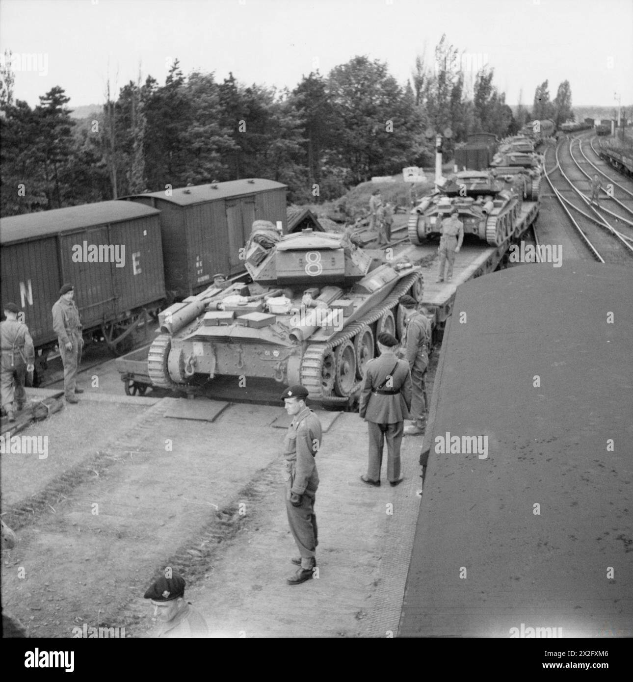 THE BRITISH ARMY IN THE UNITED KINGDOM 1939-45 - Covenanter tanks of ...