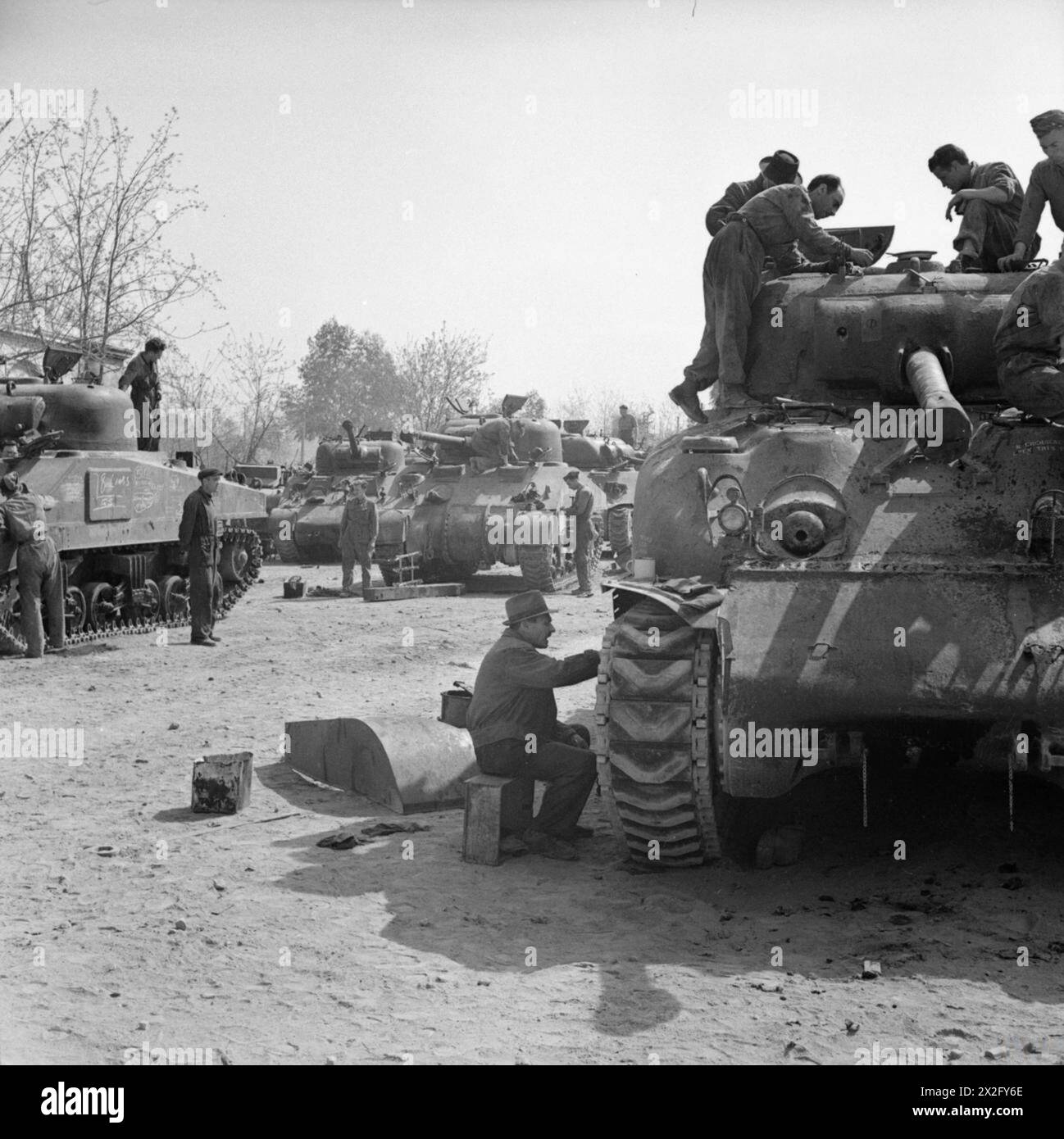Repair sherman hi-res stock photography and images - Alamy