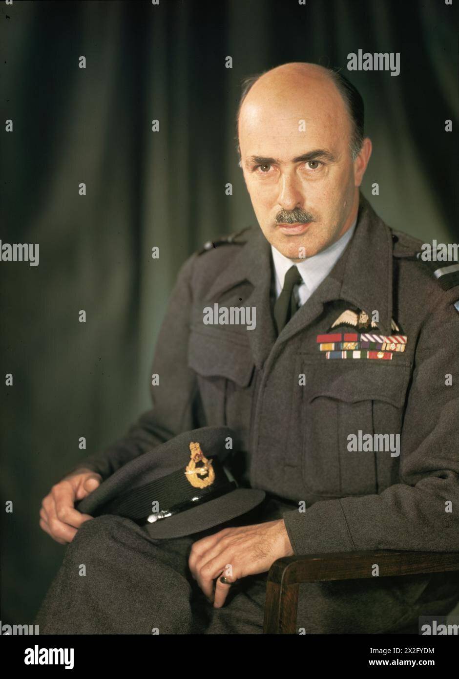 SUPREME HEADQUARTERS ALLIED EXPEDITIONARY FORCE: PERSONALITIES - Half ...