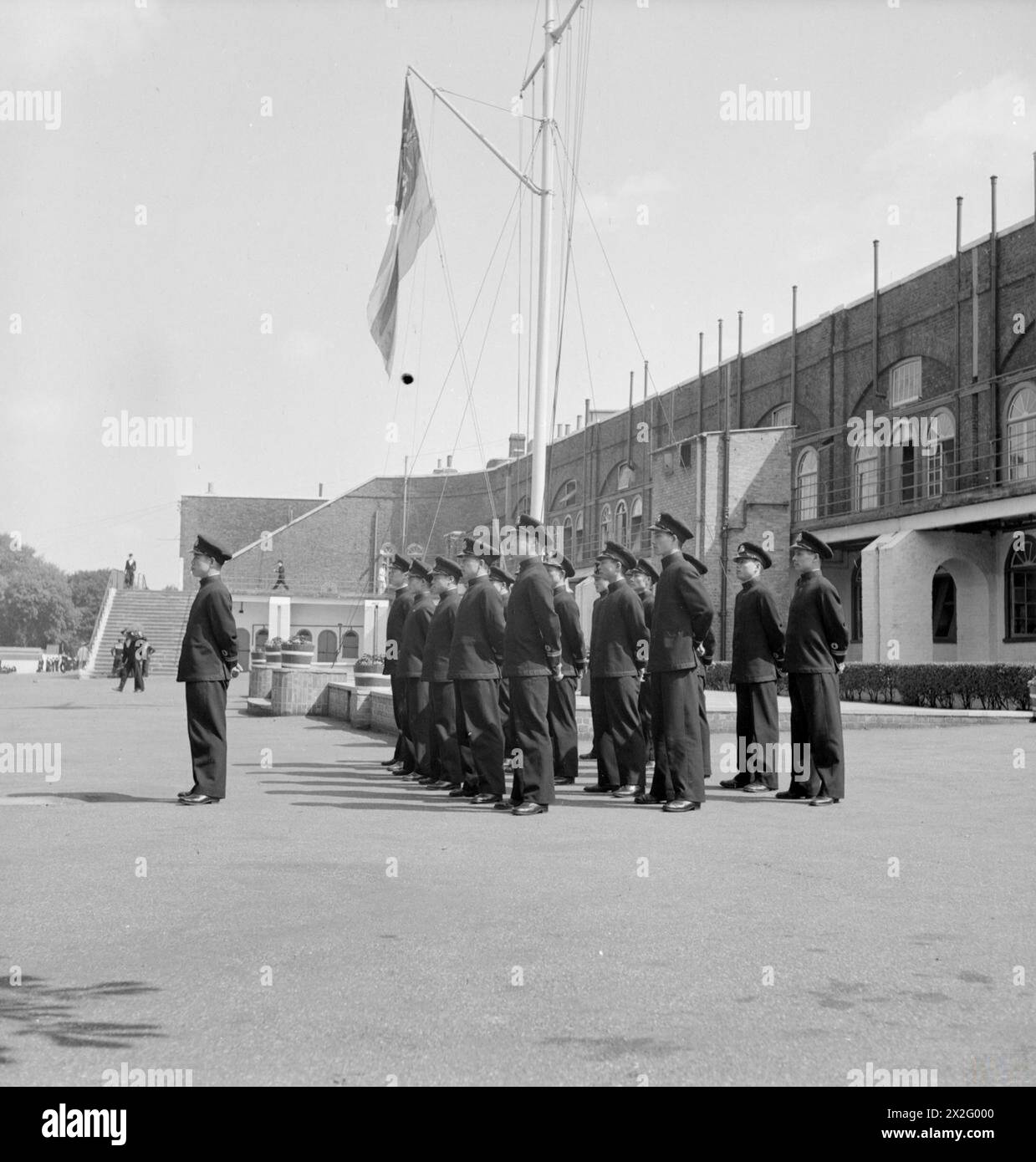 TRAINING CHINESE NAVAL OFFICERS IN ENGLAND. AUGUST 1945, GUNNERY SCHOOL ...