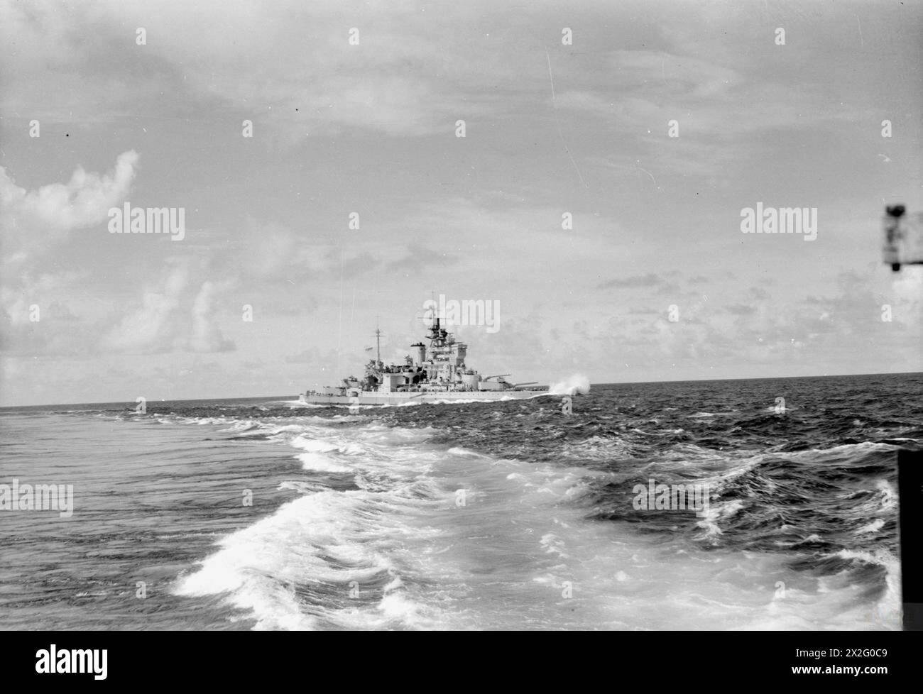 Hms valiant hi-res stock photography and images - Alamy