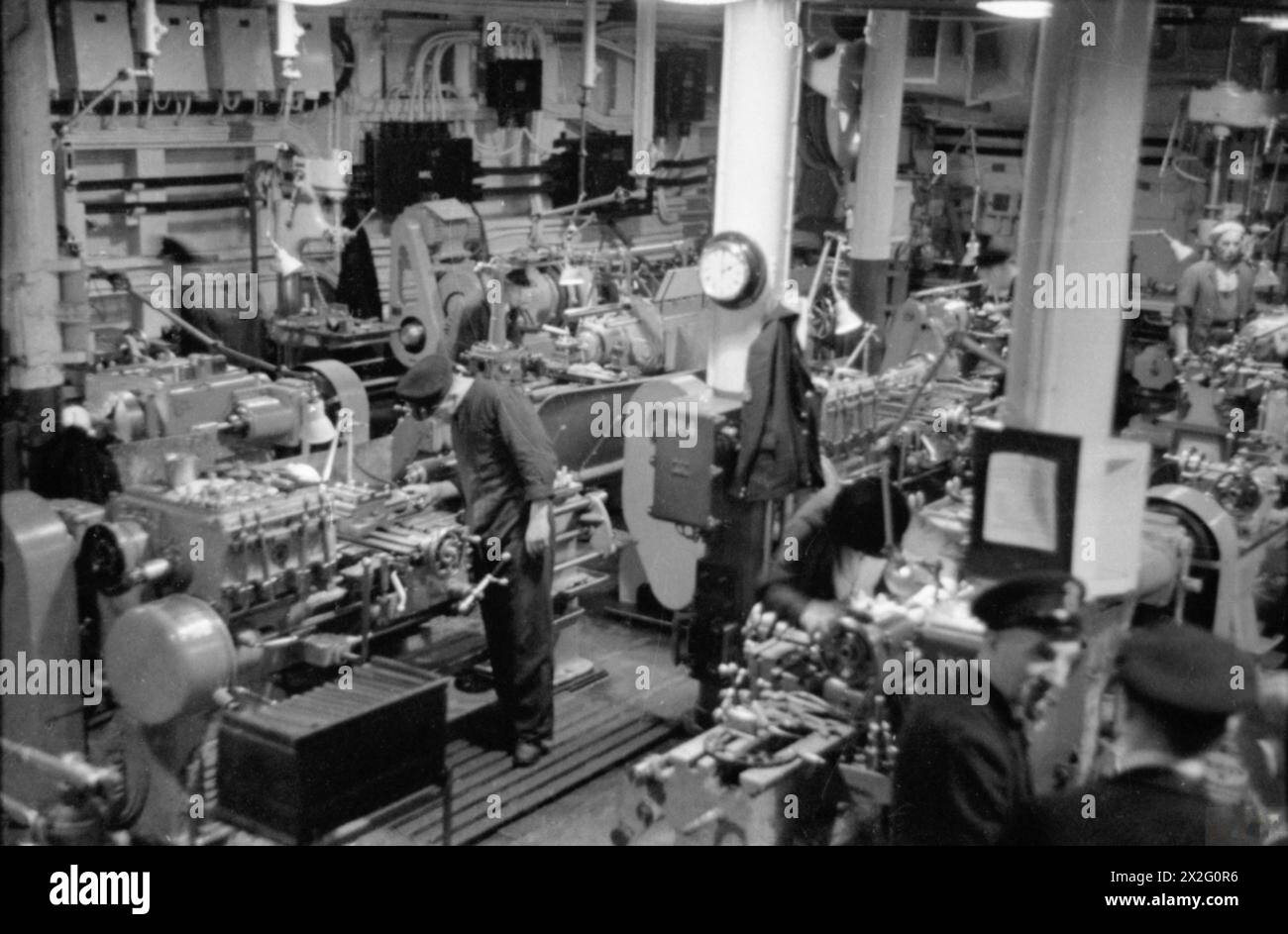 A BRITISH NAVAL FACTORY AFLOAT. SEPTEMBER 1941, ON BOARD THE DESTROYER ...