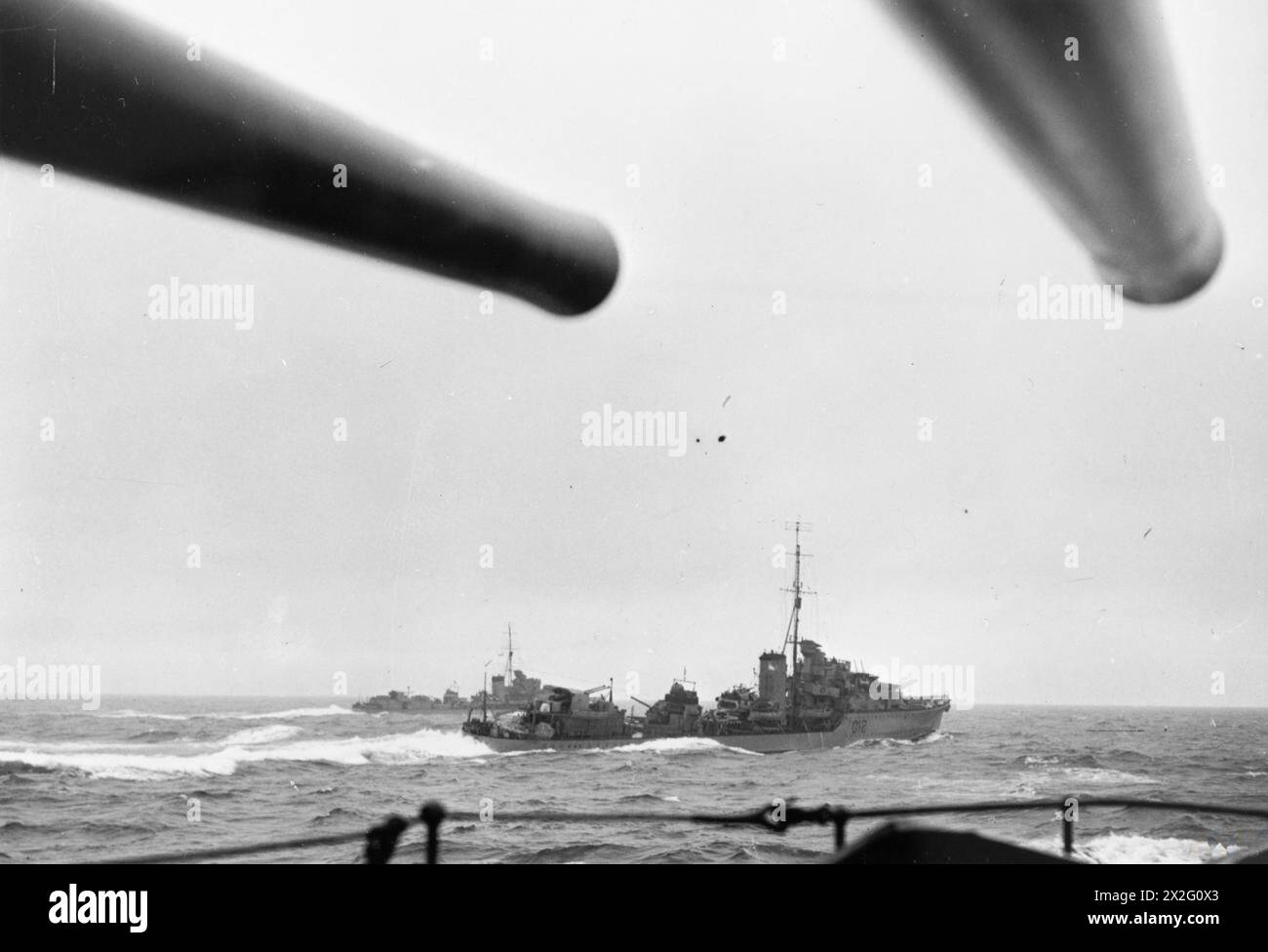 ON BOARD HMS KIPLING, WITH THE FIFTH DESTROYER FLOTILLA. 1941, AT SEA ...