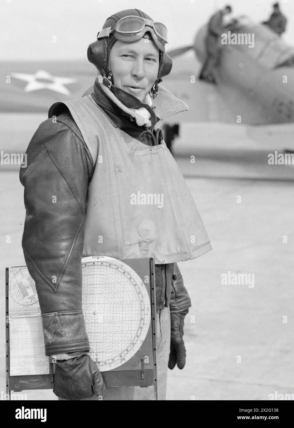 US NAVAL AIRMEN ARRIVE IN BRITAIN. APRIL 1942, ROYAL NAVAL AIR STATION ...