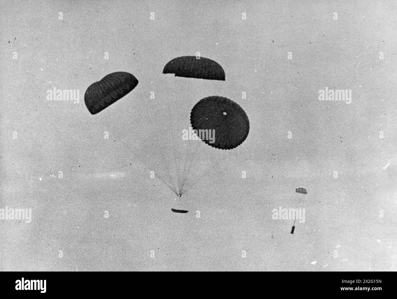 AIR-SEA RESCUE DROPS OF AIRBORNE LIFE BOAT. 1944-1945 (?). - The ...