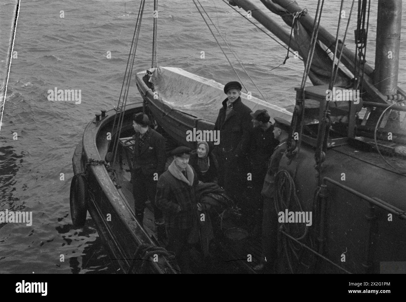 LOFOTEN OPERATIONS. DECEMBER 1941, ON BOARD ONE OF HM WARSHIPS TAKING ...