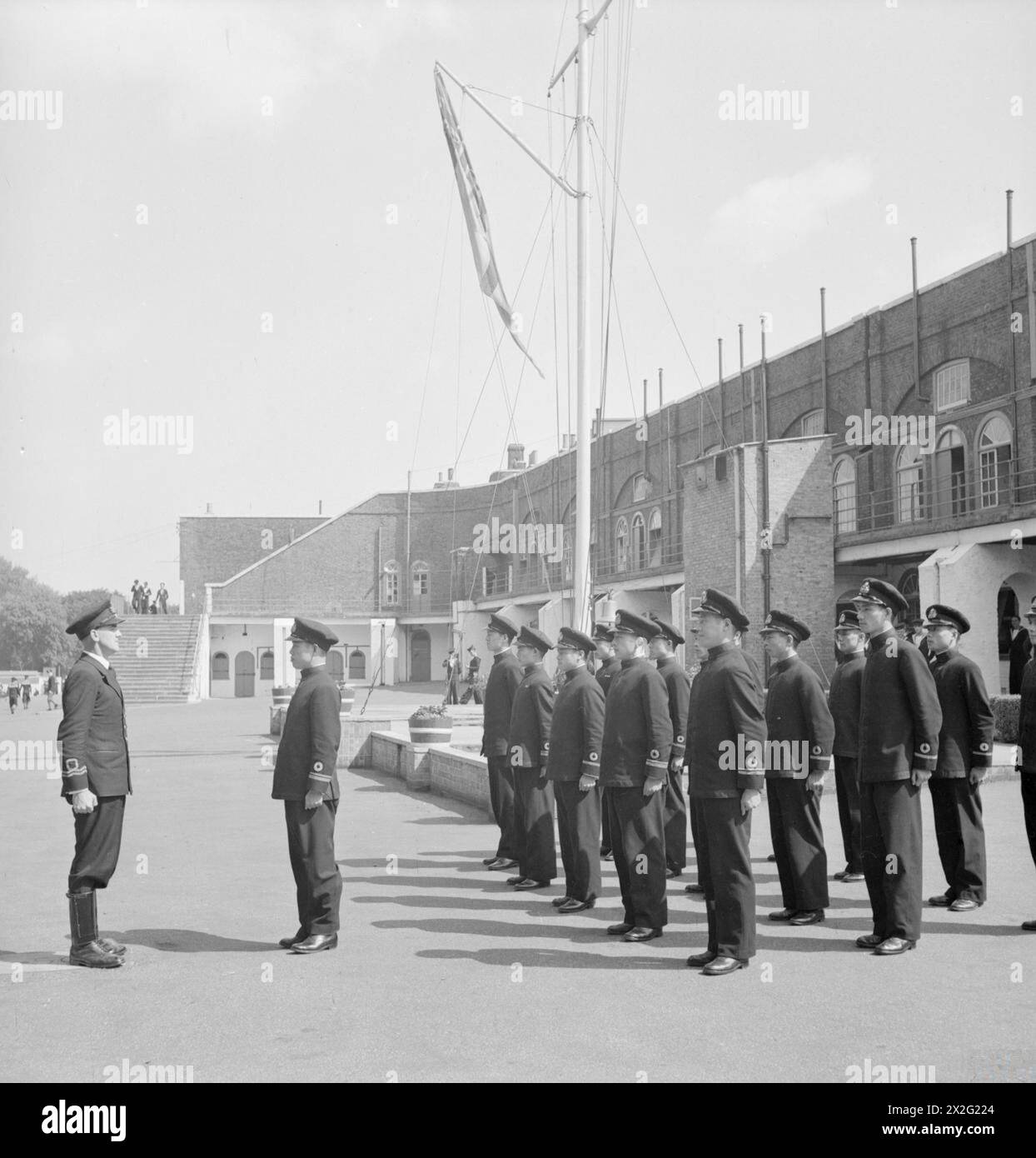 TRAINING CHINESE NAVAL OFFICERS IN ENGLAND. AUGUST 1945, GUNNERY SCHOOL ...