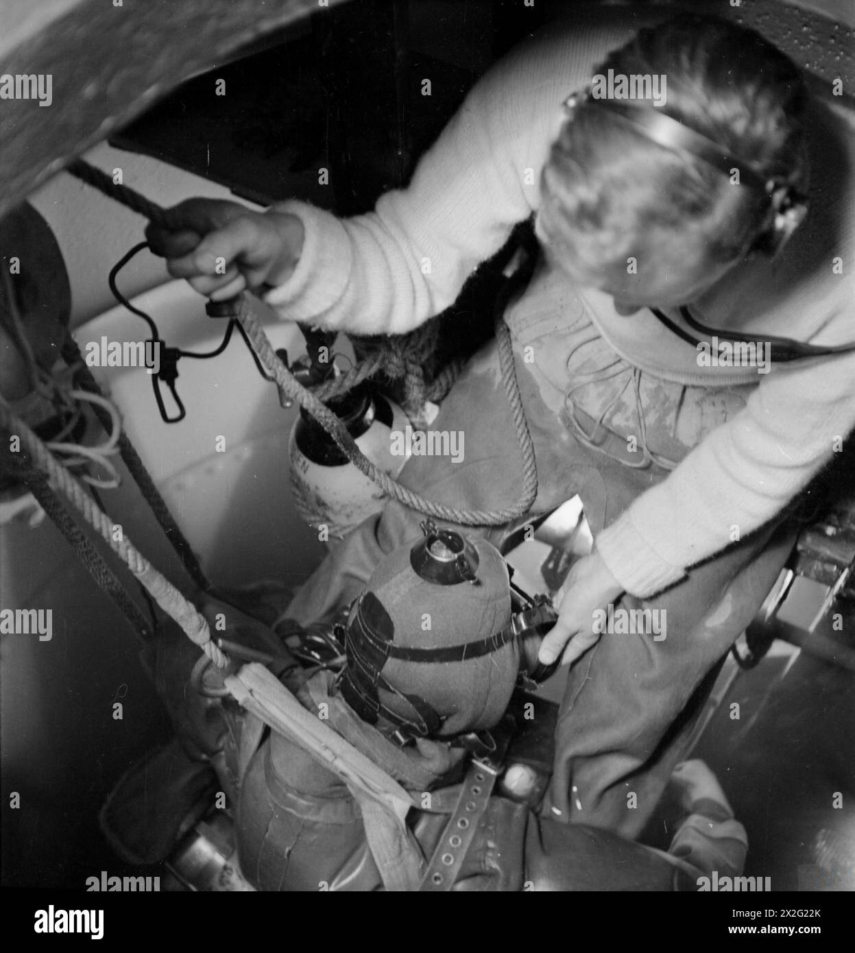 At the Admiralty Experimental Diving Unit in Tolworth, Surrey, June ...