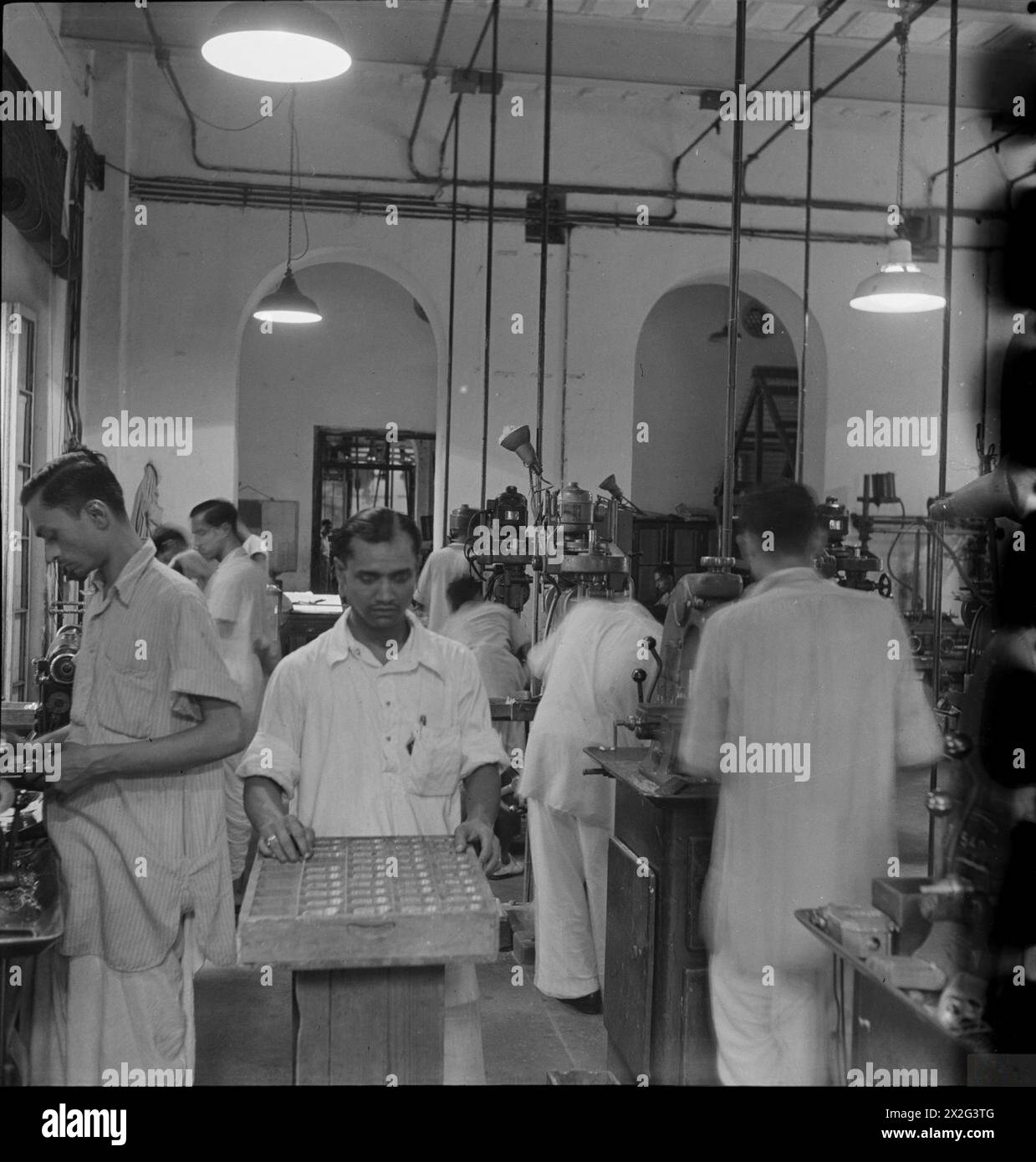 Cecil Beaton's photographic documentation of his travels in India ...