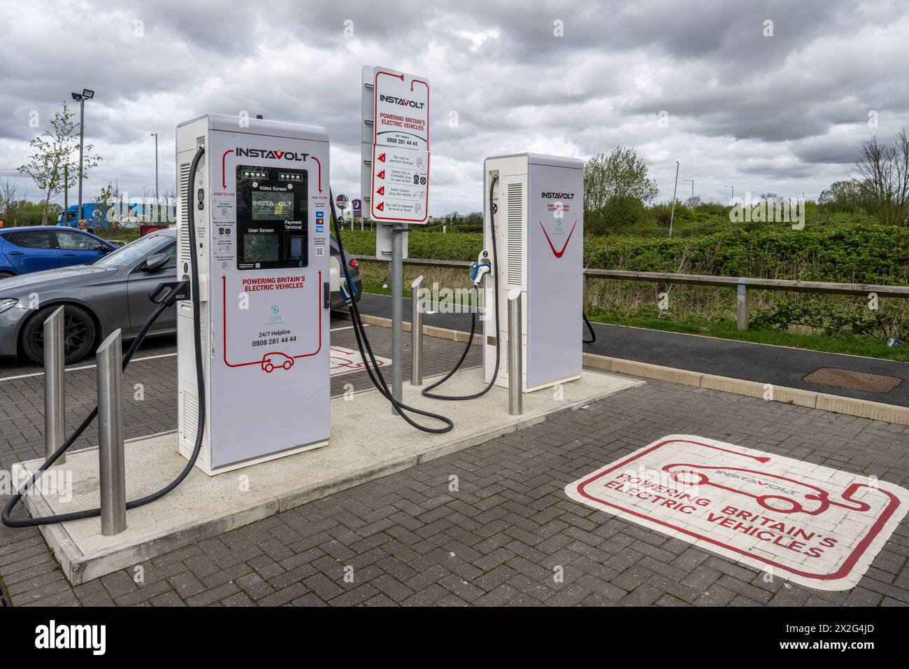 Electric vehicle recharging station with recharging points not in use ...