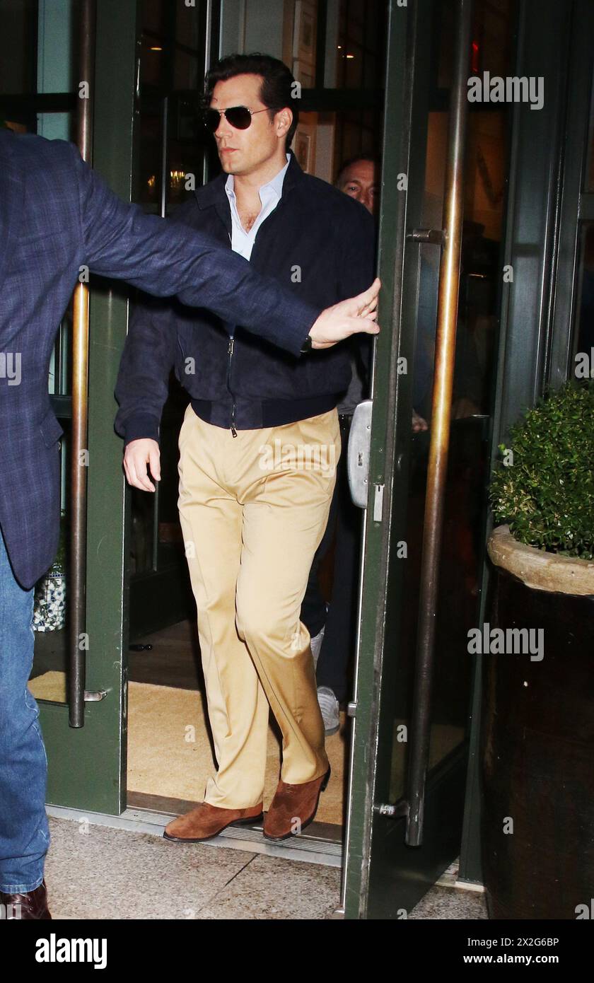 Henry Cavill leaving to the 'Today' Show to talk about his new movie ...