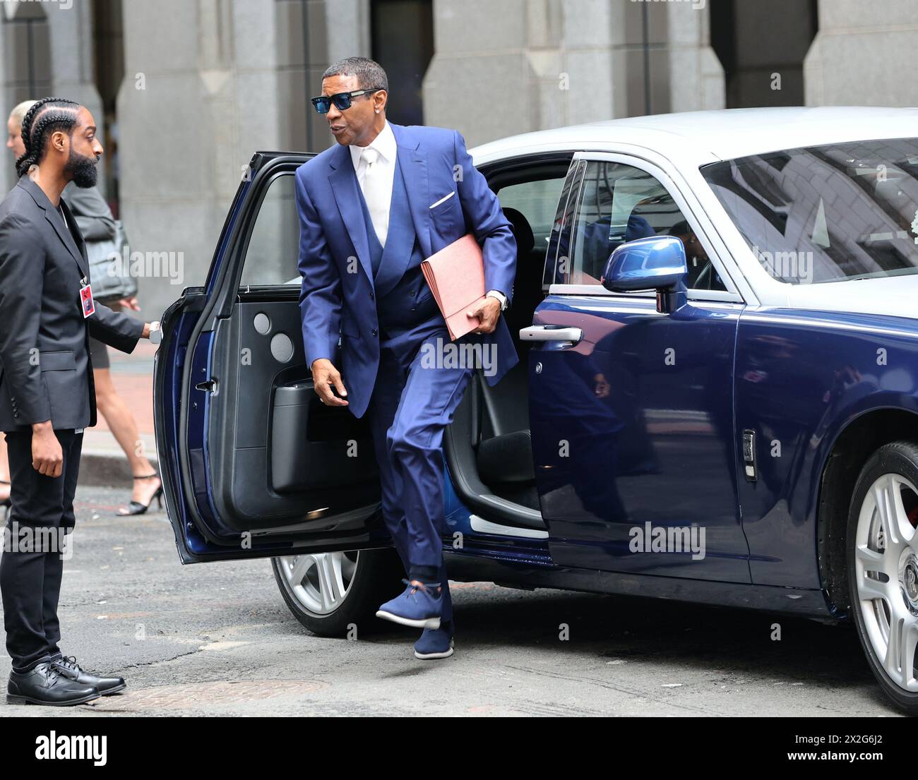 Denzel Washington and Jeffrey Wright filming on the ‘High And Low’ set ...