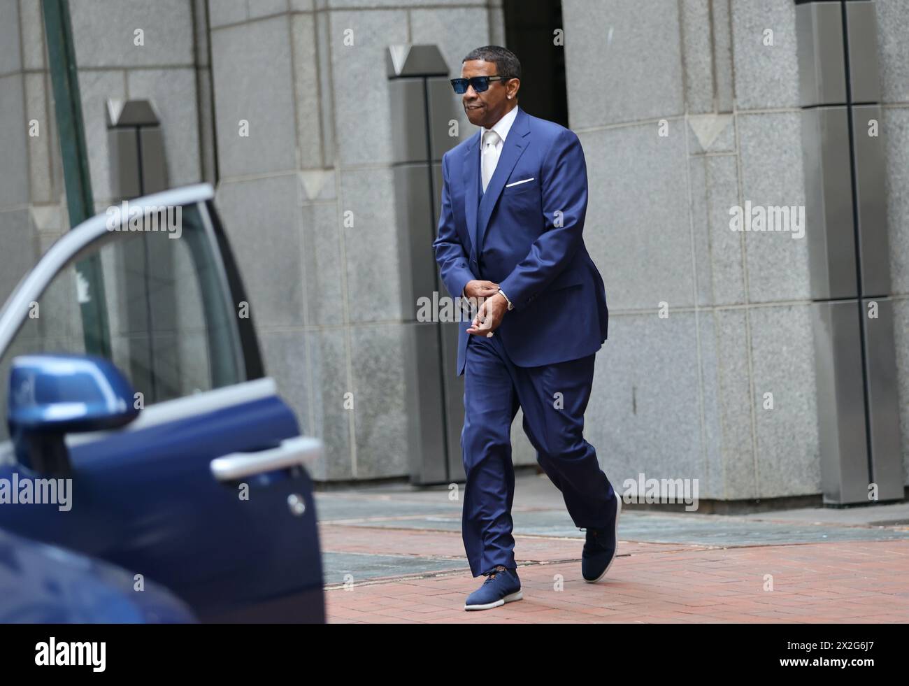 Denzel Washington and Jeffrey Wright filming on the ‘High And Low’ set ...