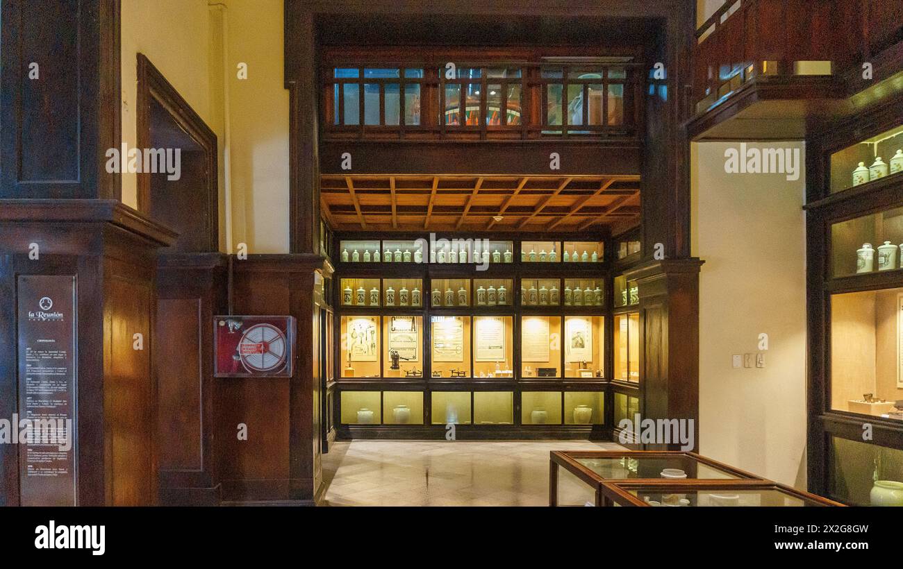 Pharmacy building hi-res stock photography and images - Alamy