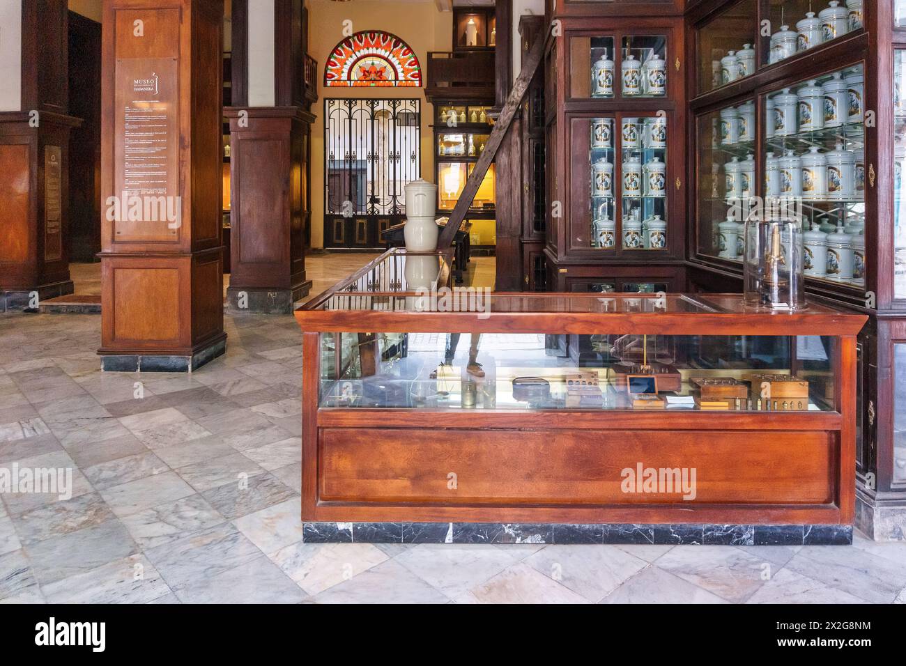 Pharmacy building hi-res stock photography and images - Alamy