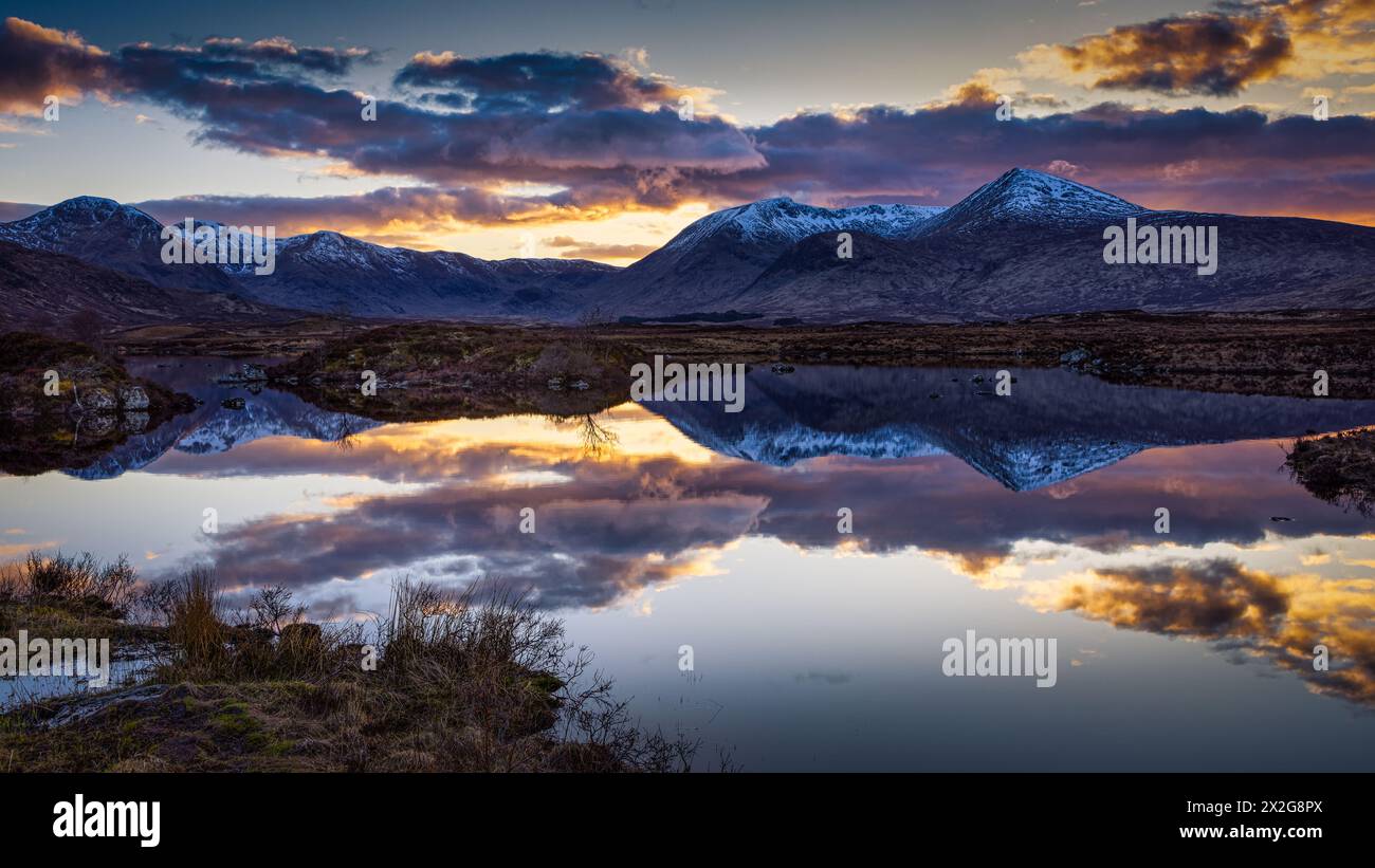 Mountains in rannoch moor hi-res stock photography and images - Alamy