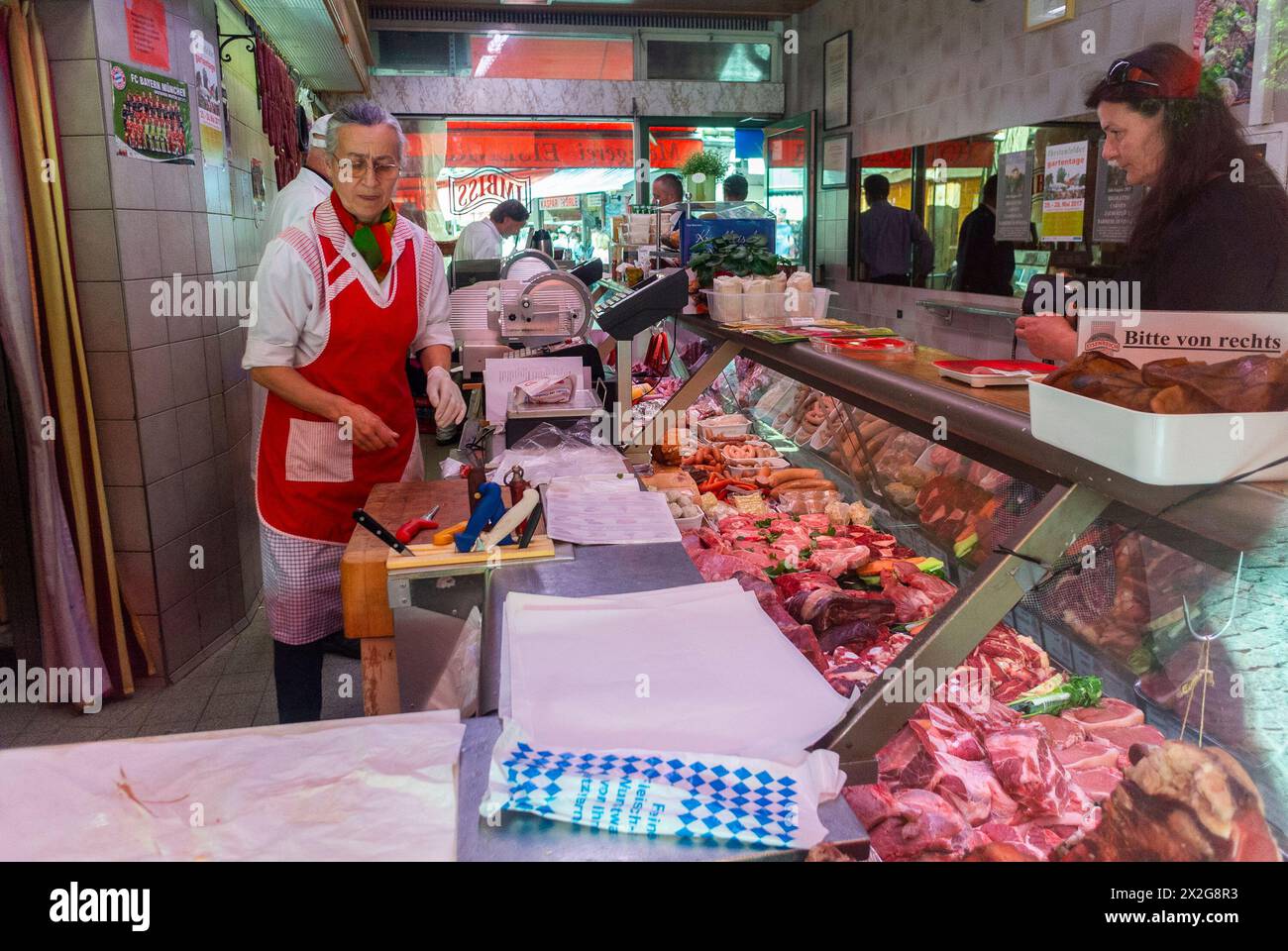 Shopping munich germany hi-res stock photography and images - Alamy