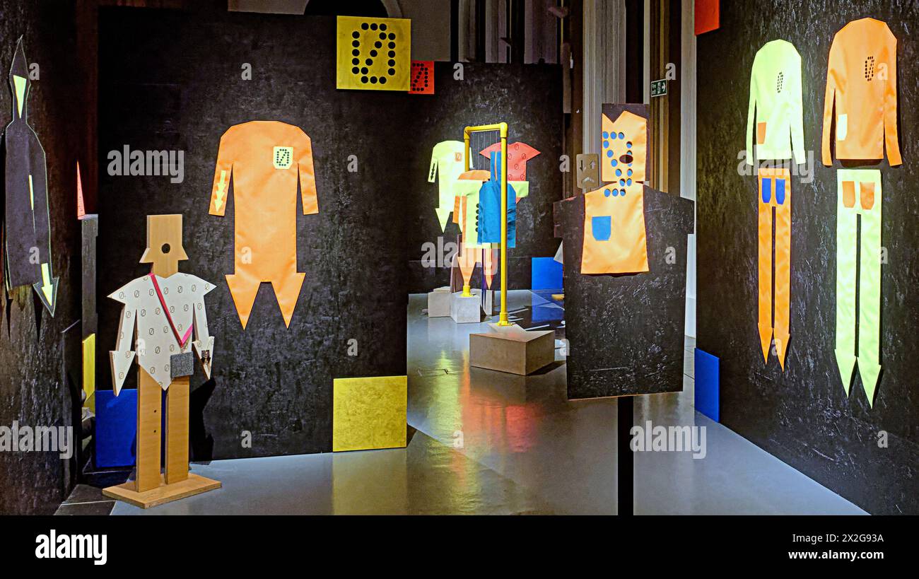 Modern street art frames hi-res stock photography and images - Alamy