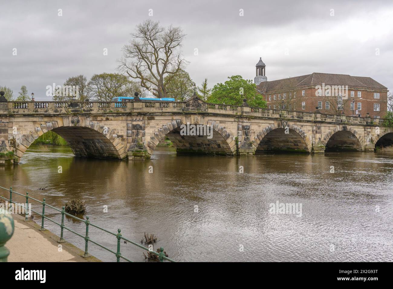 English Bridge over the River Severn, Shrewsbury, Shropshire, UK Stock ...