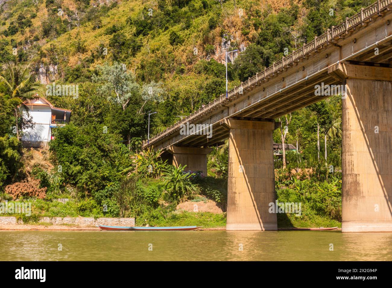 Bridge across Nam Ou river in Nong Khiaw, Laos Stock Photo - Alamy