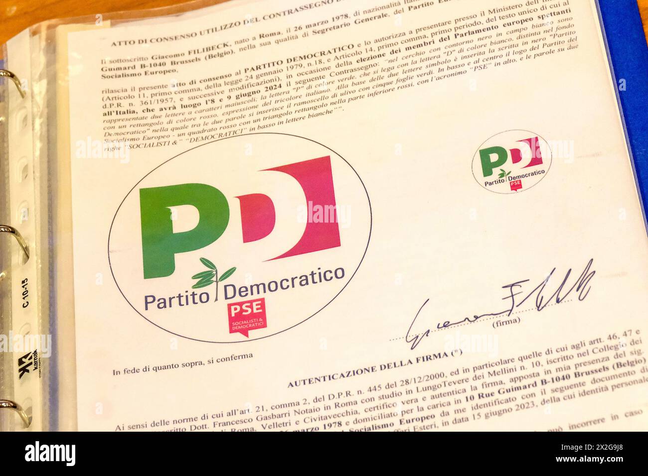 Simbolo i hi-res stock photography and images - Alamy