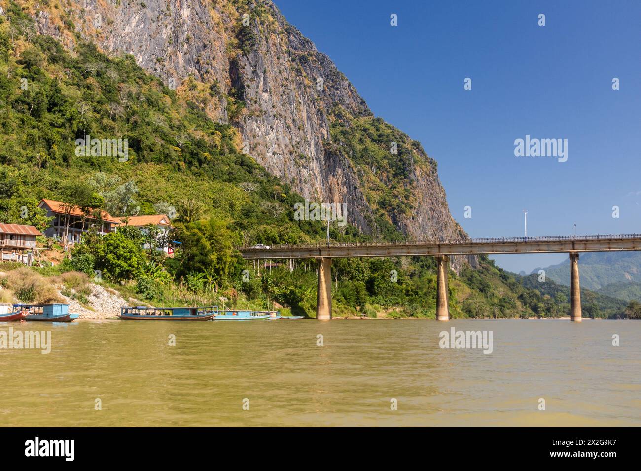 Bridge across Nam Ou river in Nong Khiaw, Laos Stock Photo - Alamy