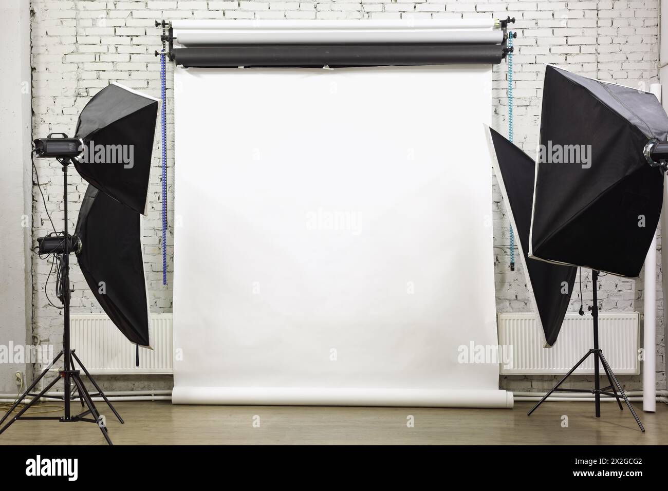 White background inside studio - light room with lamps and spotlights ...