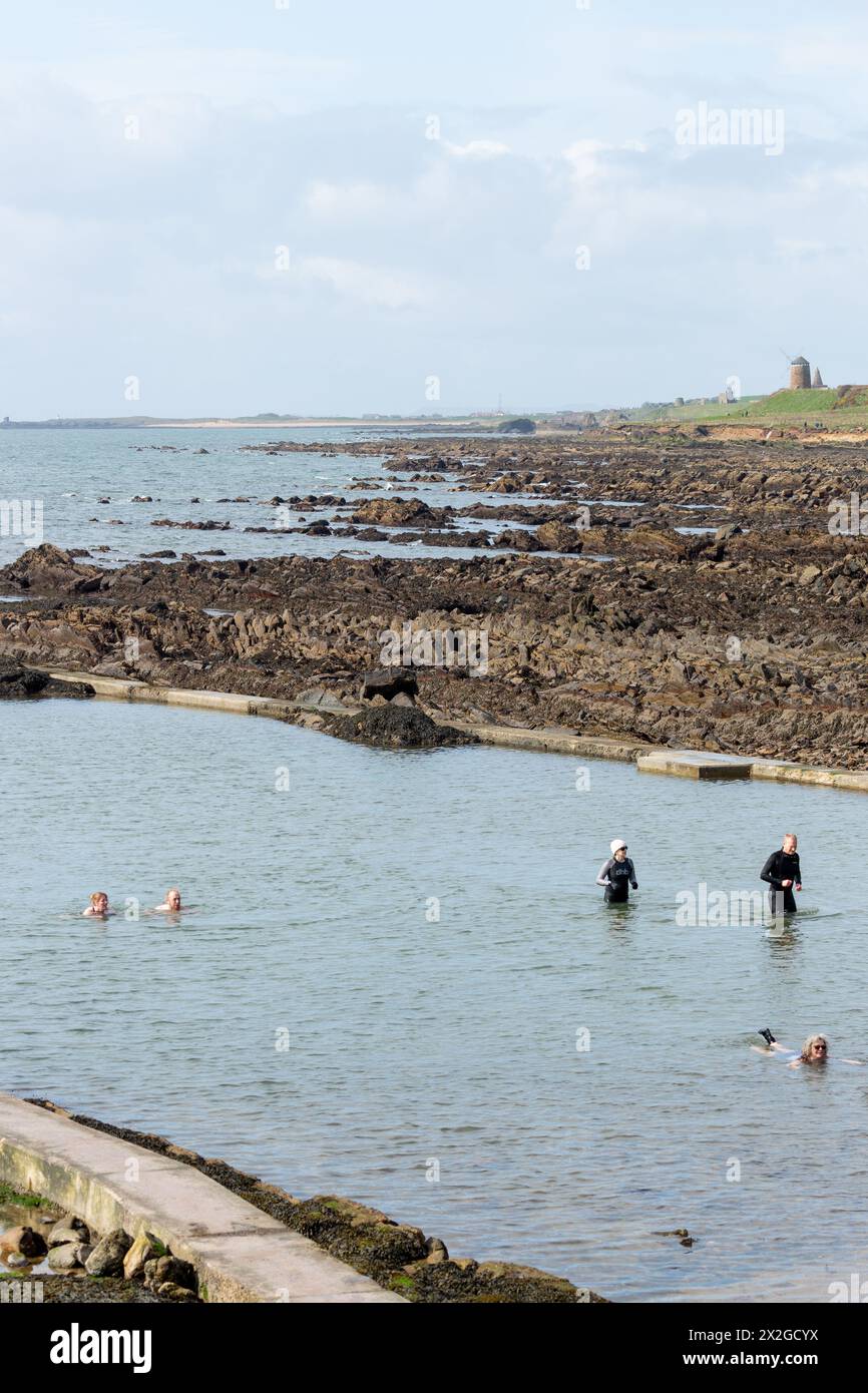 Tidal swimming pool hi-res stock photography and images - Alamy