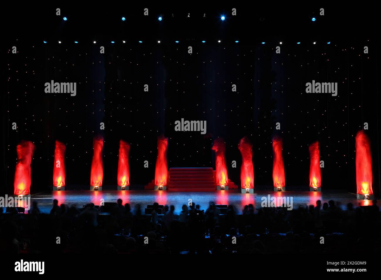 Much audience stands alongside stage in expectant of appearance Stock ...