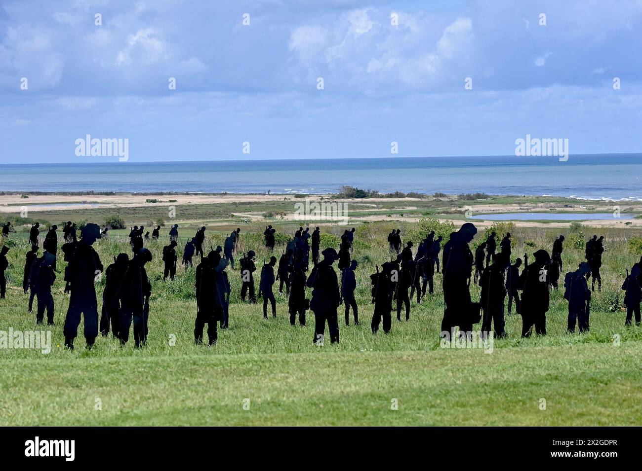 Ver Sur Mer, France. 22nd Apr, 2024. Landing in Normandy 1 475 statues ...