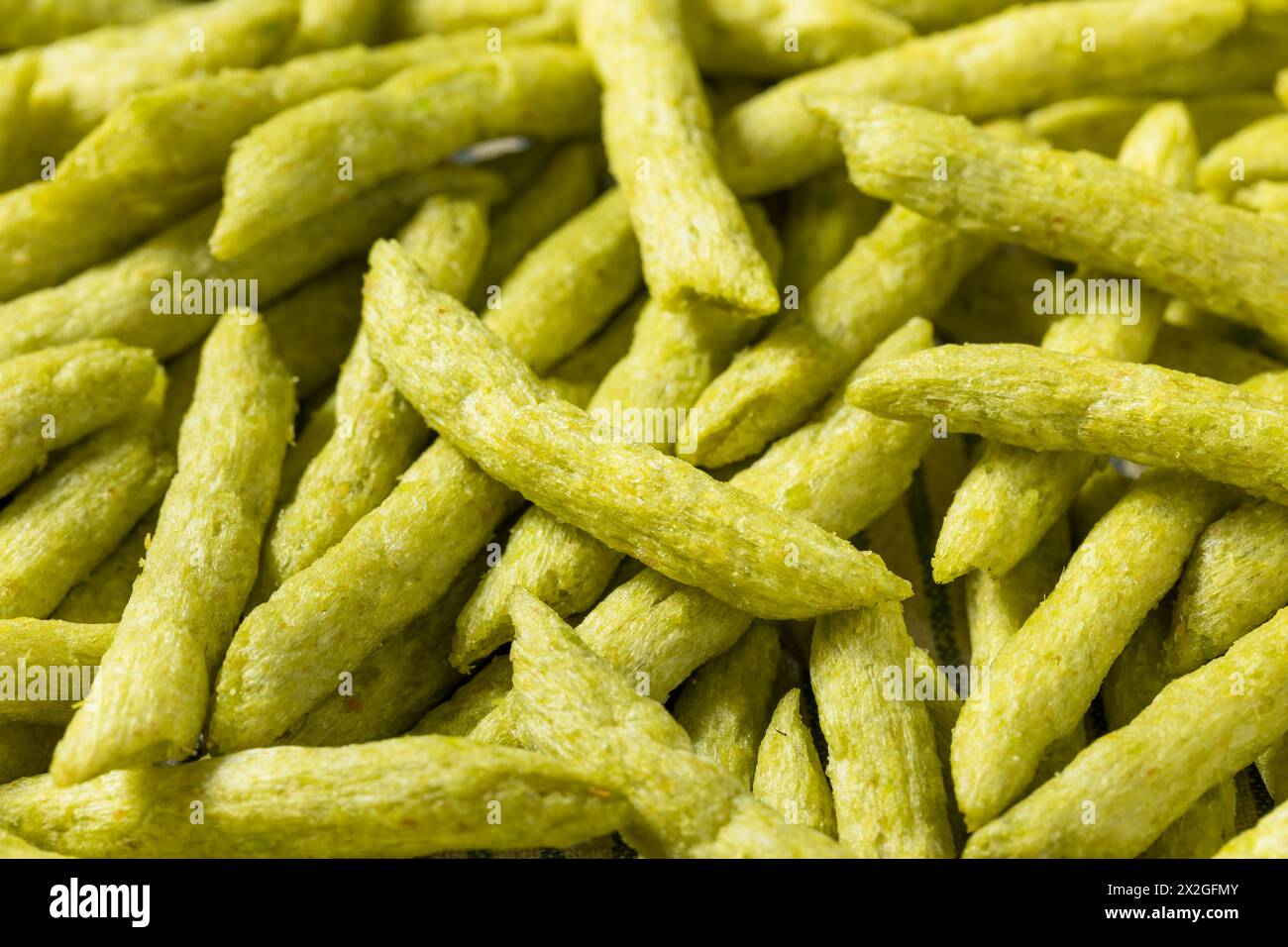 Fried Snap Pea Crisps Chips with Sea Salt Stock Photo - Alamy