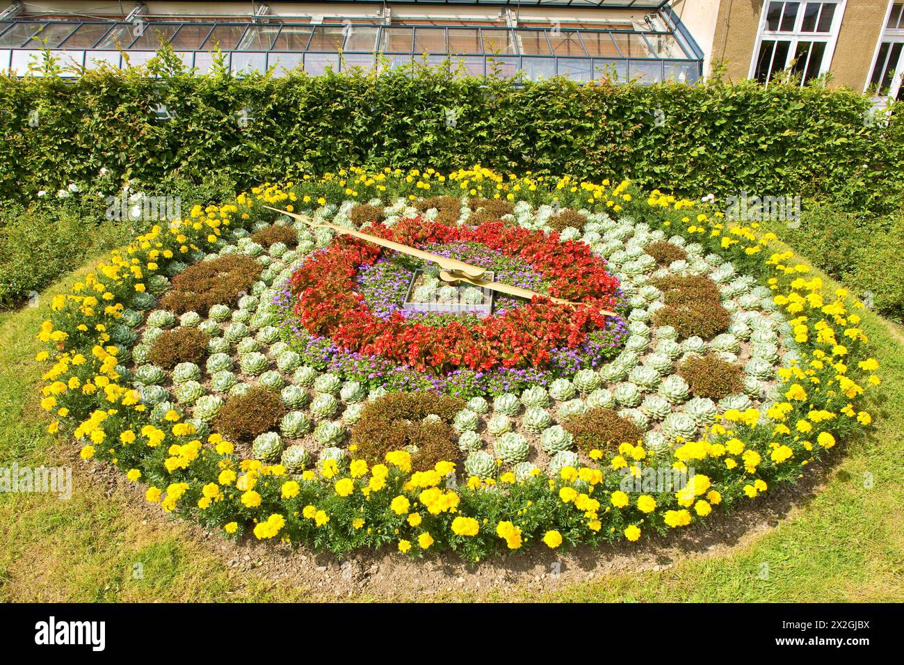 Greiz Park Greiz. Blumensonnenuhr. Greiz . Thüringen Deutschland ...