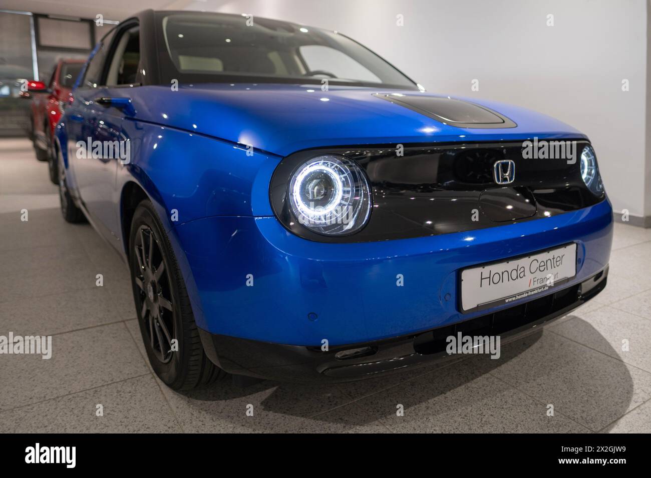 blue Honda e Electric Car, electric subcompact ev Japanese manufacturer ...